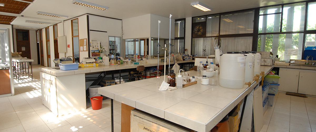 Laboratorios - Facultad de Ciencias Agronómicas - Universidad de Chile